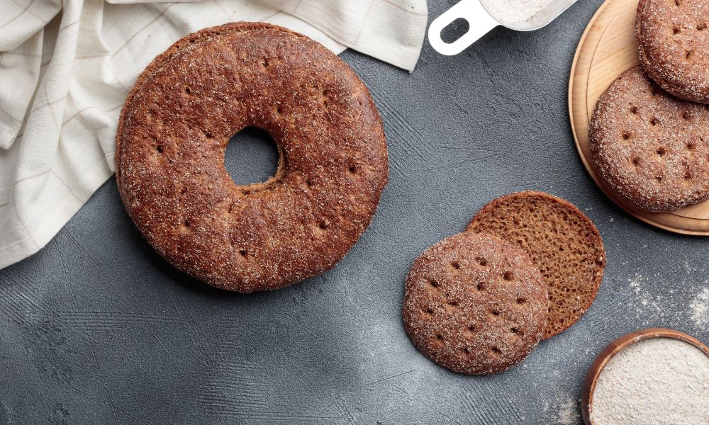The Timeless Tradition of Finnish Rye and Oat Bread 🌾